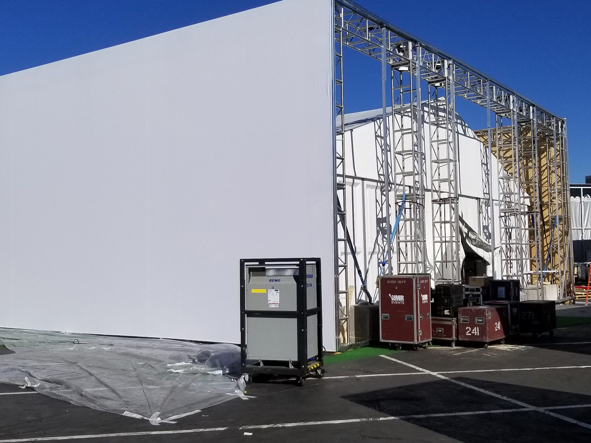 TRUSS WRAP TENSION BANNER SYSTEMS - Outdoor PVC Tension Graphics Systems